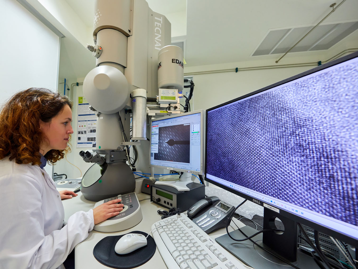 Microscopía electrónica | CIC energiGUNE